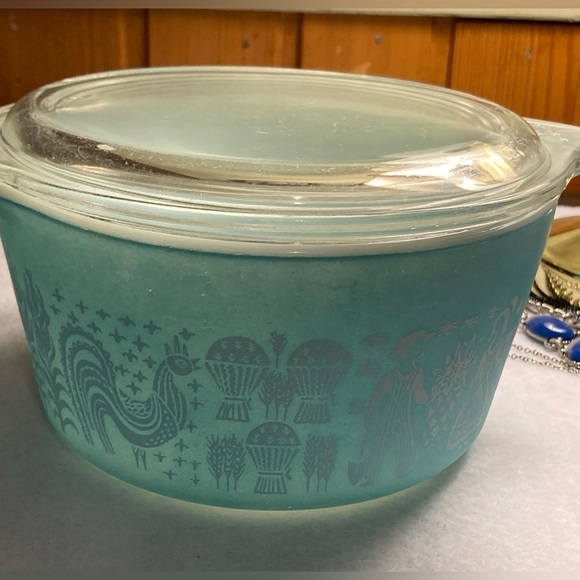 Pyrex | Dining | Vintage Quart Butter Print Amish Pyrex Casserole Dish ...